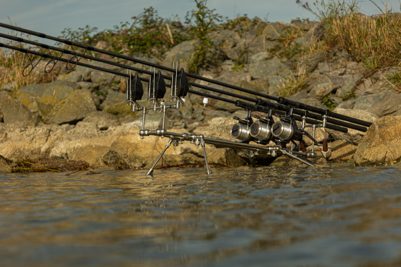 Saber Lowpro Compact Rod Pod – Tackle Tavern