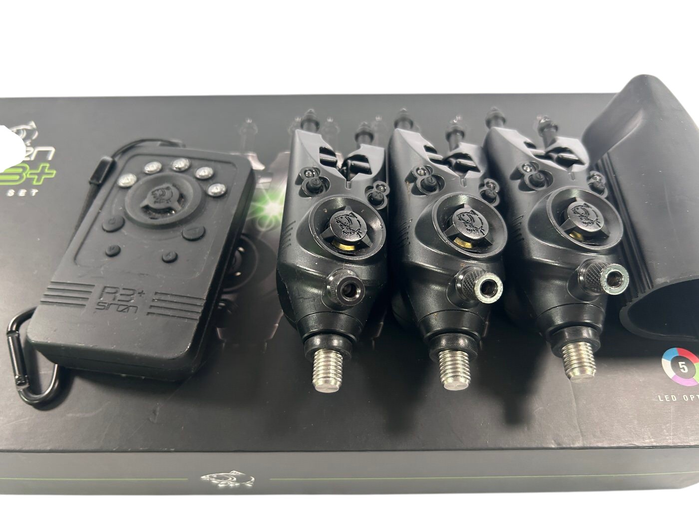3x Nash R3+ Alarms With Reciever In 4 Rod Box - S115 - PRE LOVED • NEXT ...